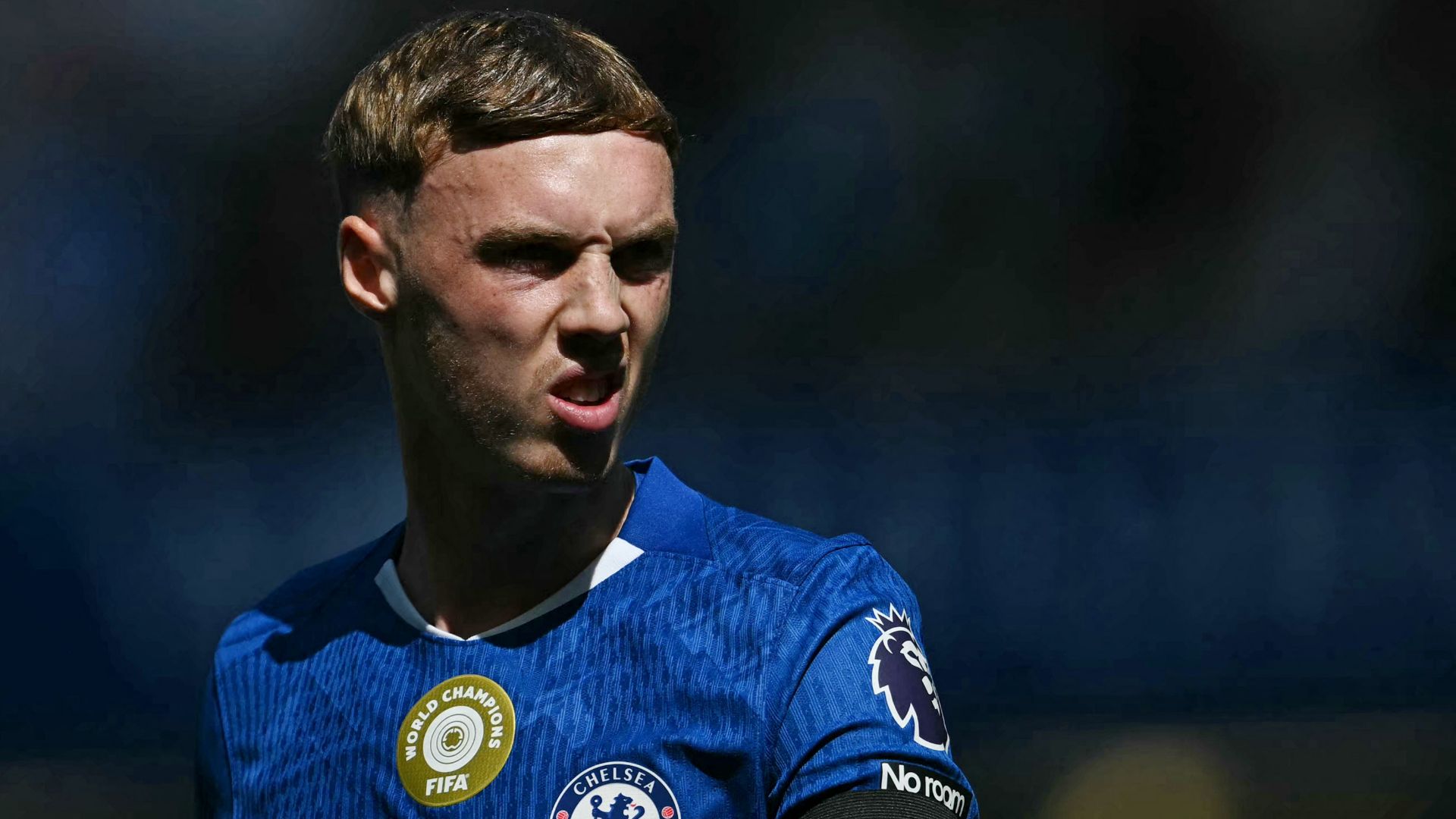 Disaster for Cole Palmer! Chelsea star fractures toe following 'accident at home' as Enzo ...